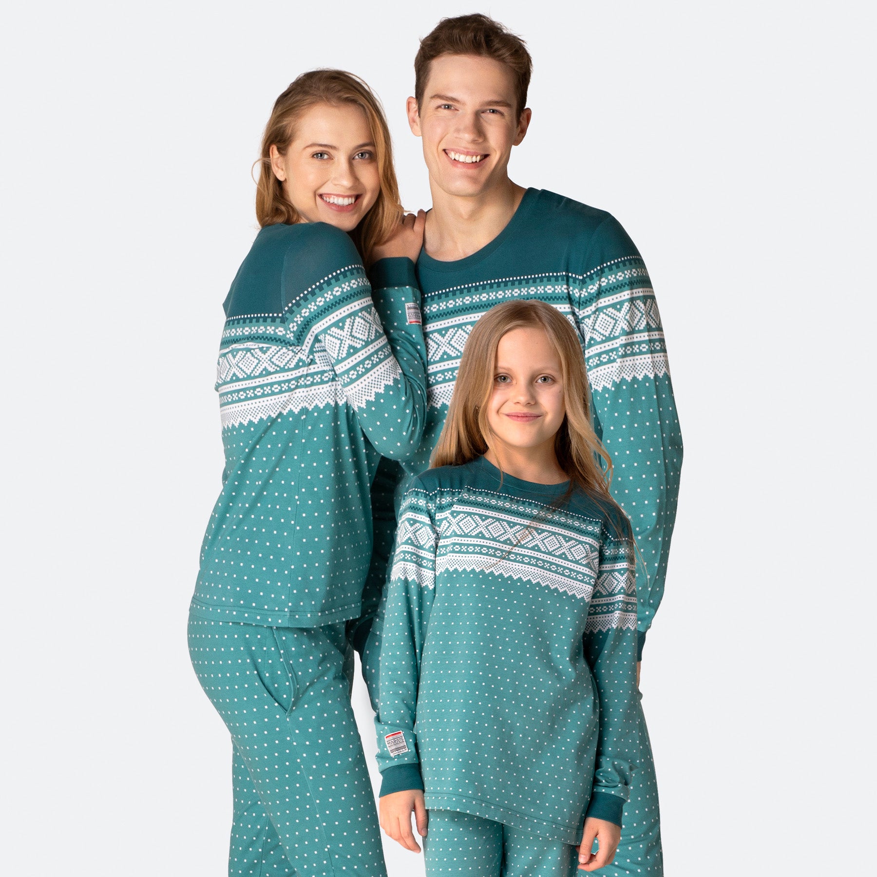 Marius Grønn Pysj Familie – SillySanta.no